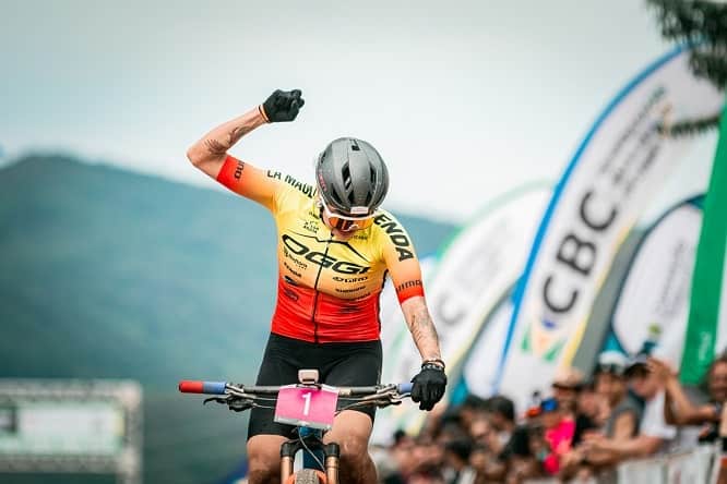 Raiza Goulão conquista o pentacampeonato na elite do XCO – Bike aos pedaços