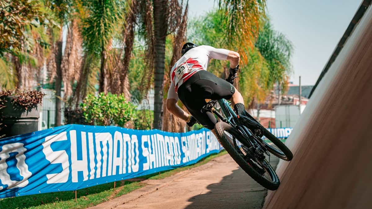 Iara e Cocuzzi conquistam a prata na Copa do Mundo de XCE – Bike aos ...
