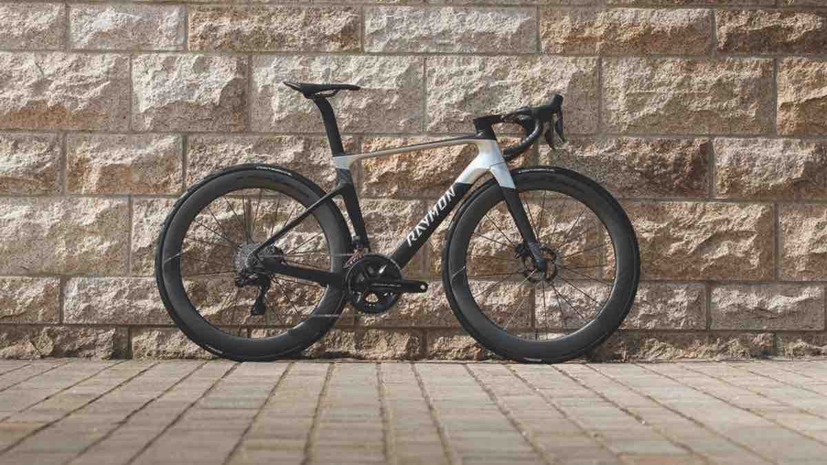 Raymon estreia no Brasil com L’Étape 2026 – Bike aos pedaços